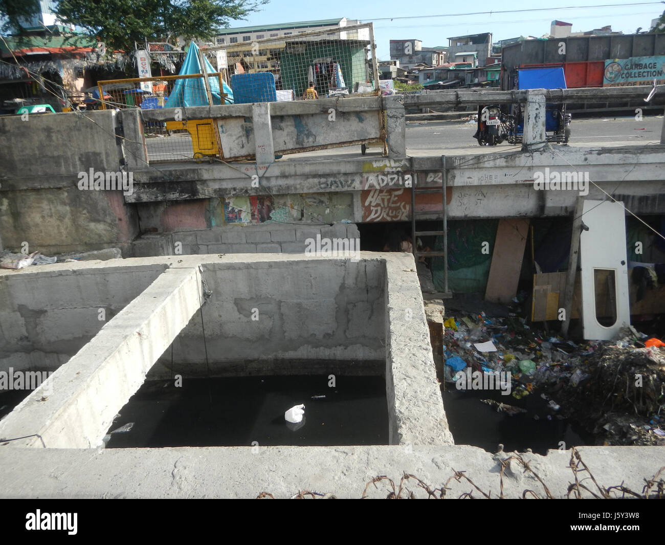 The 0416 C-16 Road in Tondo, Manila, includes infrastructure ...