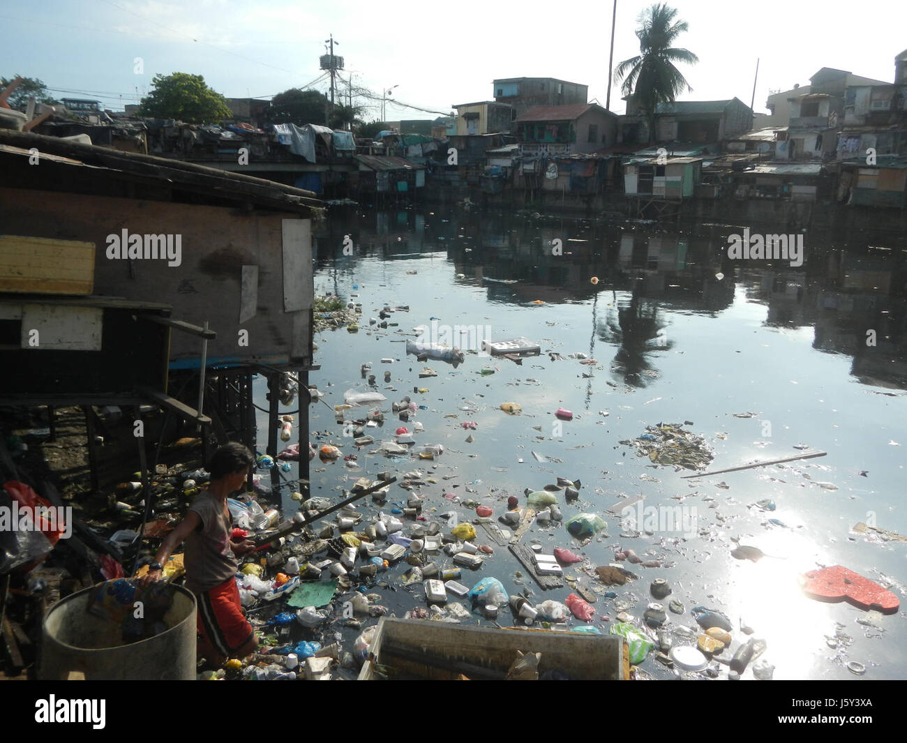 The C-6 Road project in Tondo, Manila, involves the construction of a ...
