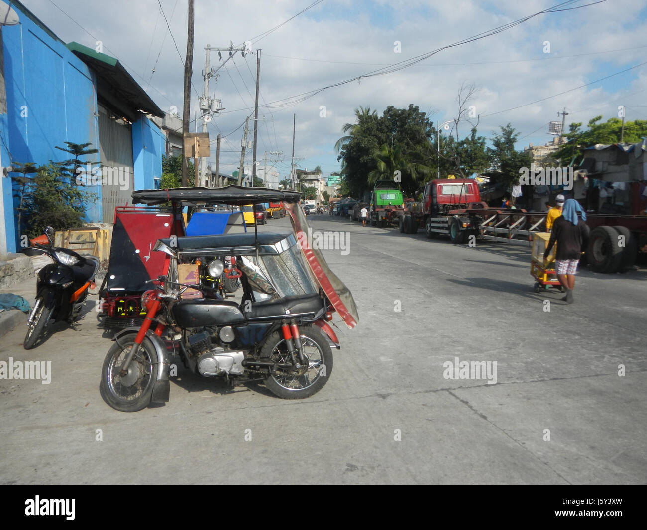A description of the Capulong Raxabago Streets Bridge in Tondo, Manila ...