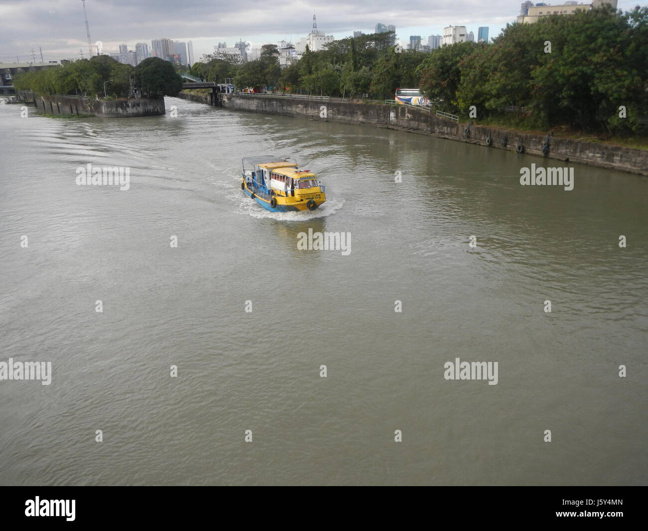 The flood control project along the Sumilang Buting Bridge in Pasig ...