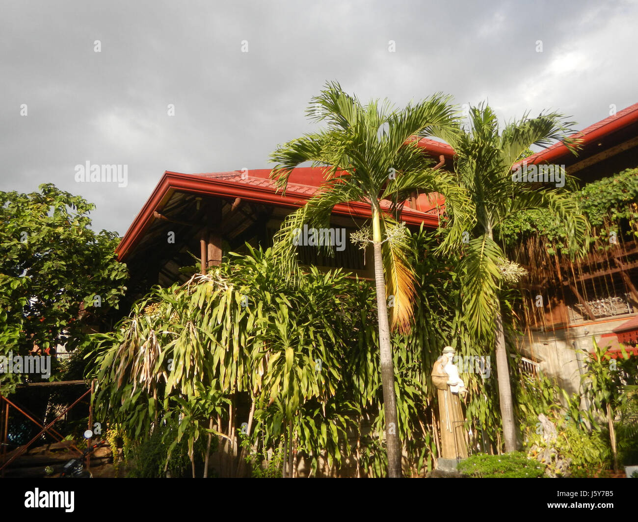 The Apung Mamacalulu Archdiocesan Shrine in Angeles City, Pampanga, is ...