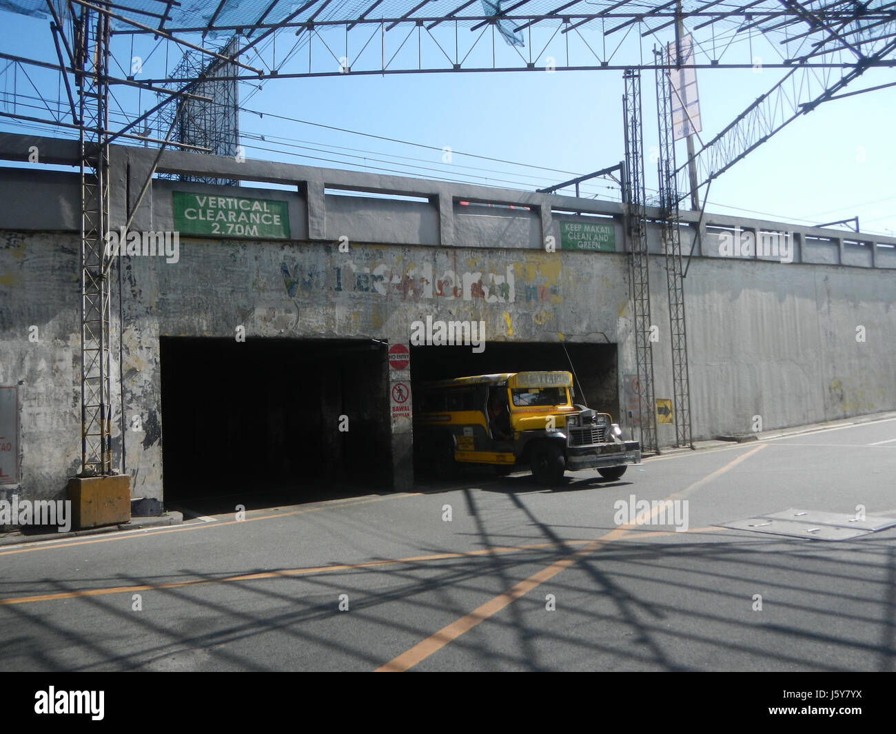 03452 Magallanes Interchange MRT Station EDSA Chino Roces Avenue ...