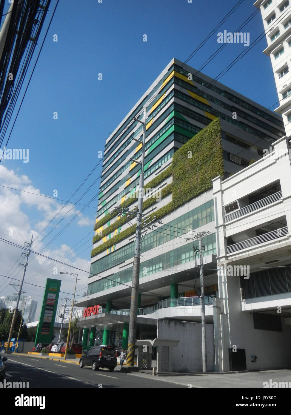 The Magallanes Interchange is an important transportation hub in Makati ...