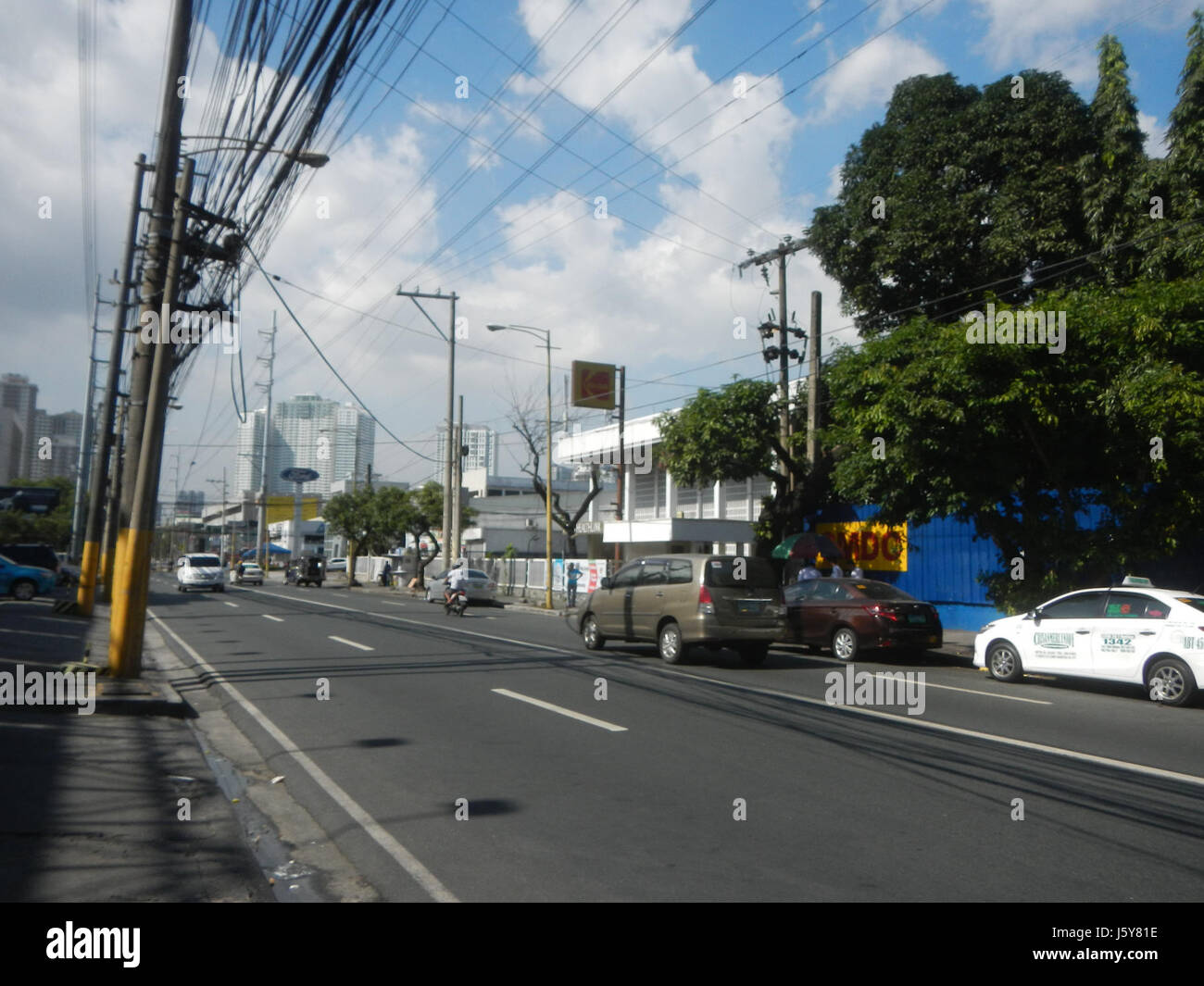 03452 Magallanes Interchange MRT Station EDSA Chino Roces Avenue ...