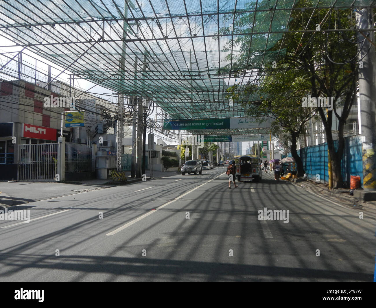 The photograph titled '03633 Magallanes Interchange' depicts a busy ...