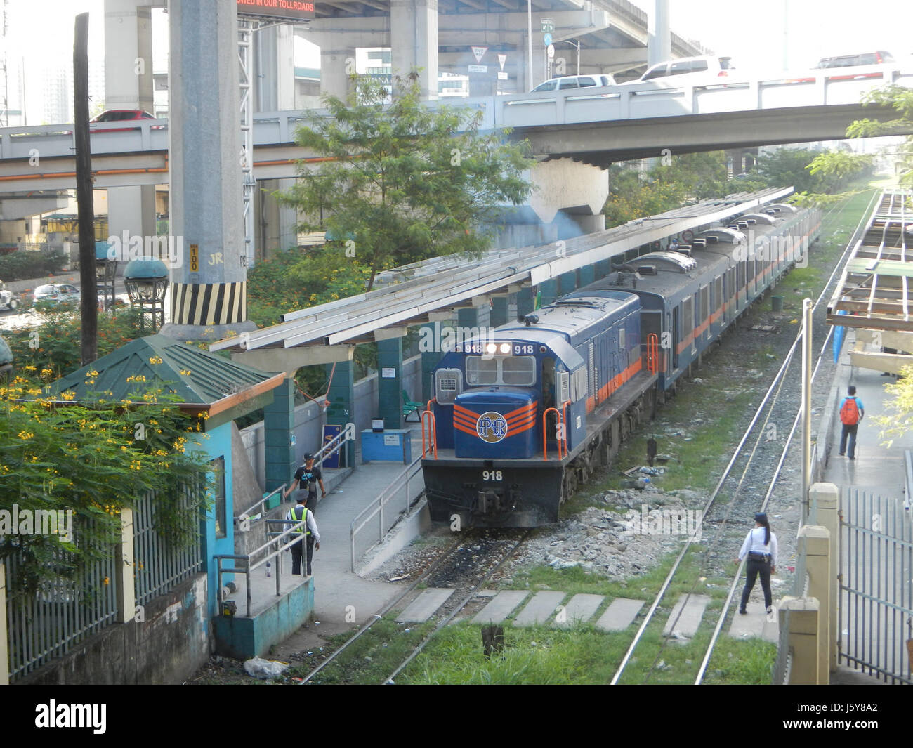 Magallanes Interchange is a major transportation hub located in Makati ...
