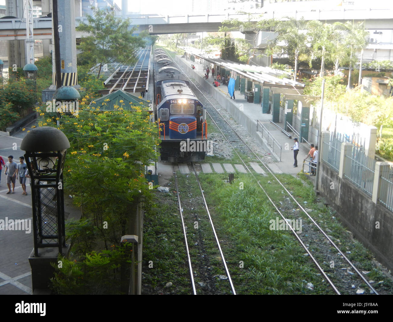 This reference describes the Magallanes Interchange Park, located in ...