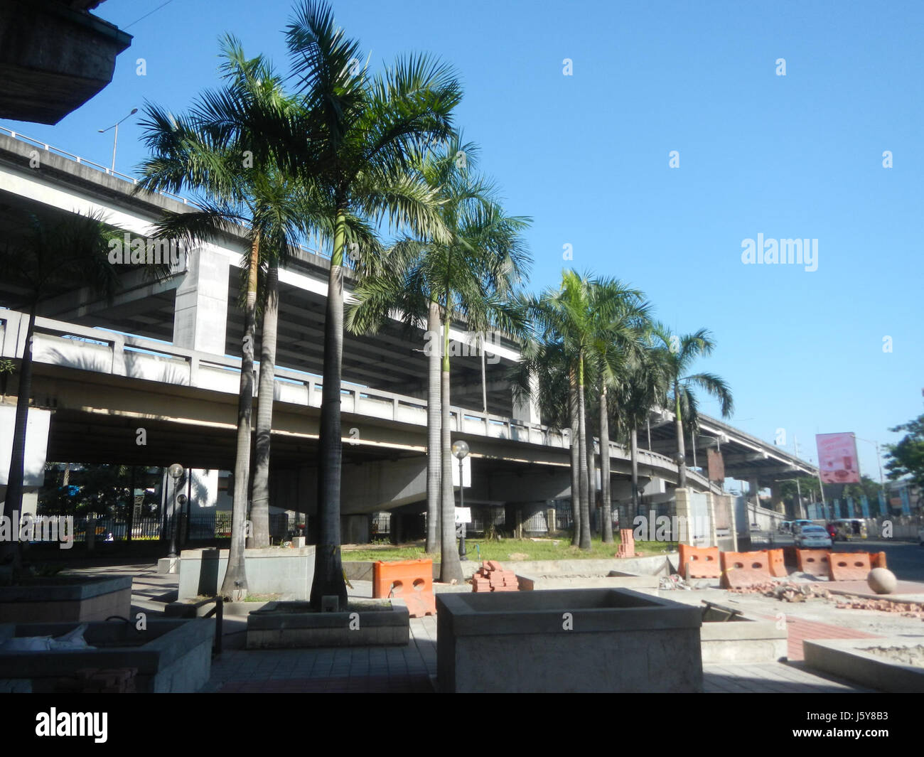 The Magallanes Interchange, located in Bangkal, Makati City, connects ...