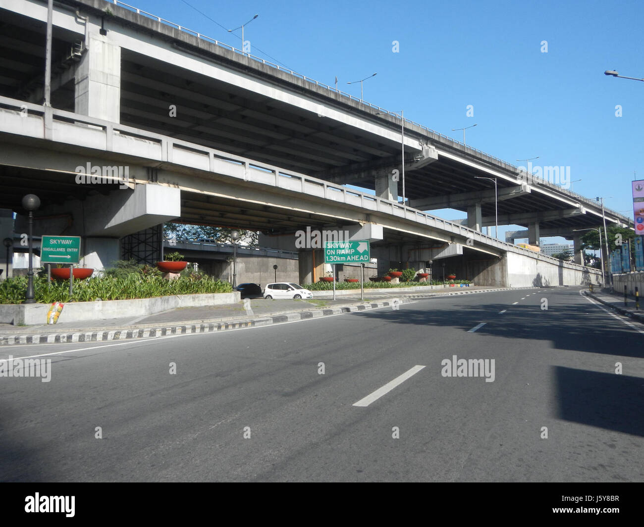 South luzon expressway hi-res stock photography and images - Alamy