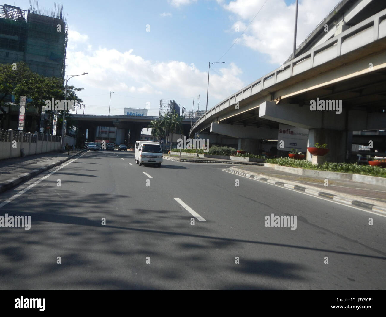 Photograph of the South Luzon Expressway (SLEX) and Metro Manila Skyway ...