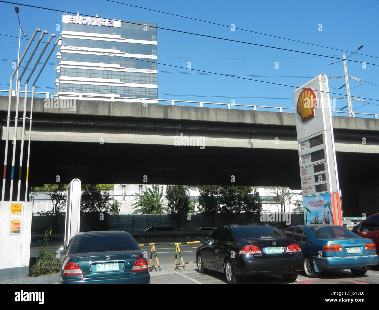 An image showing the campus of Asia Pacific College in Magallanes ...