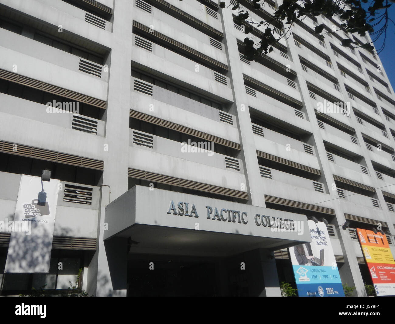 04247 Asia Pacific College Magallanes Village Makati City 34 Stock Photo - Alamy