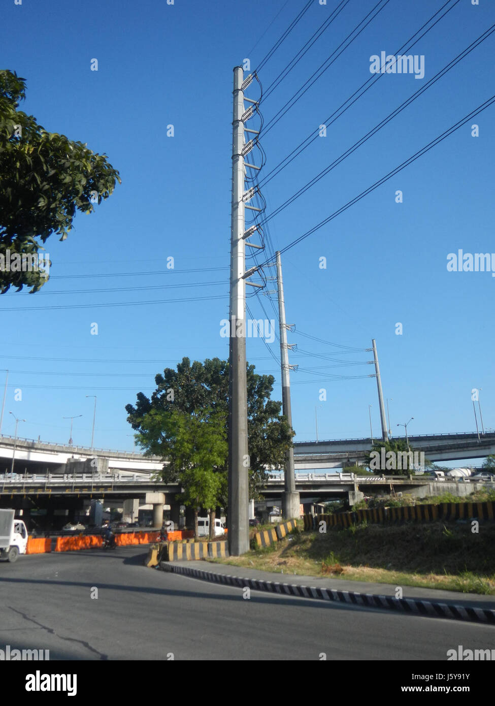 04273 Sales Interchange South Luzon Expressway Metro Manila Skyway ...