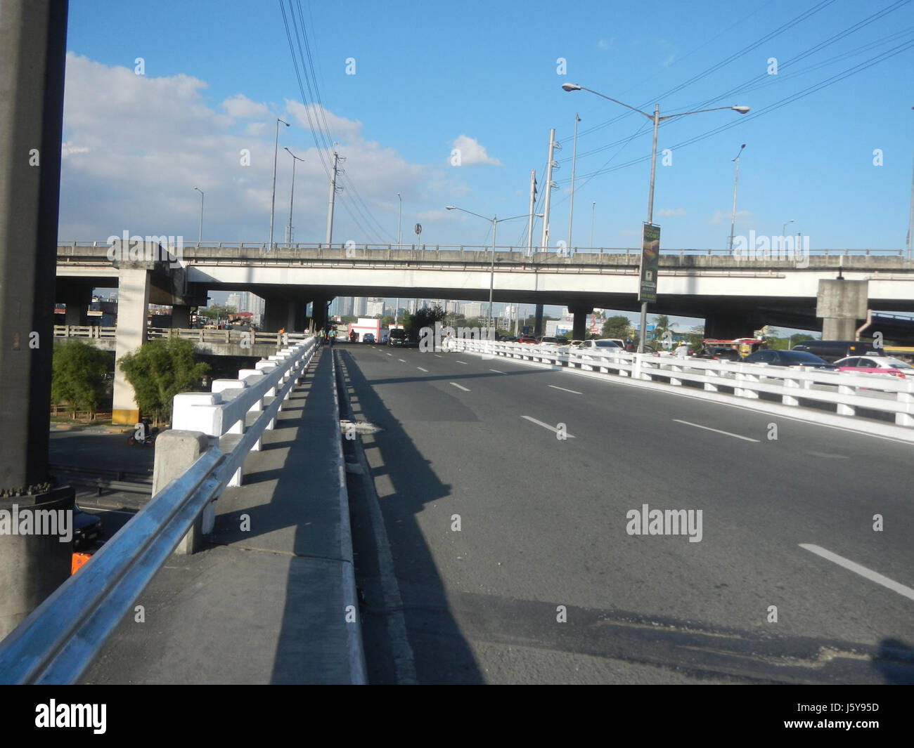 The Sales Interchange connects Taguig and Pasay City in Metro Manila ...