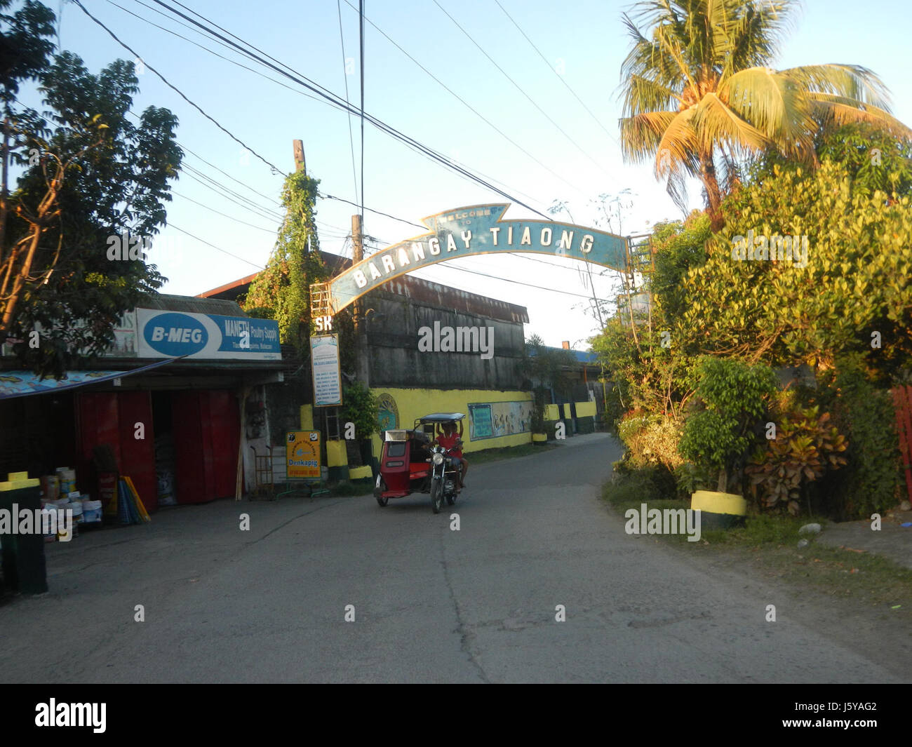 0303 Daungan Tiaong Tuktukan Highway Sunsets Villages Guiguinto ...
