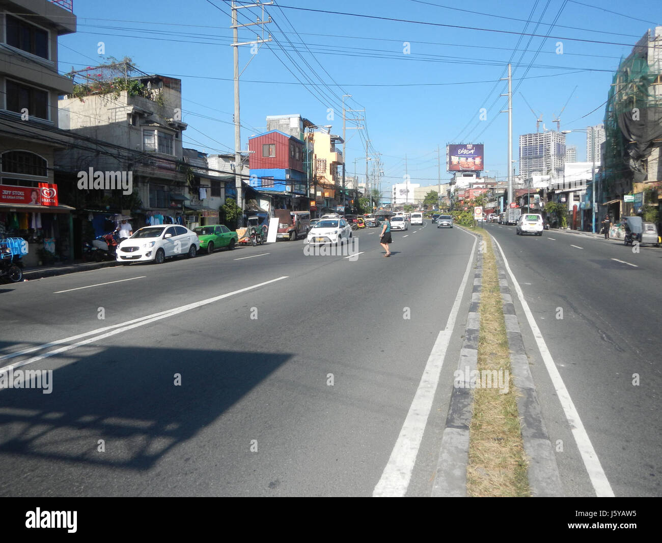 The Kalayaan Flyover in Makati, part of the EDSA network, connects key ...