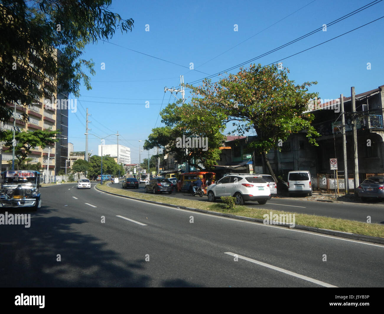 Makati Science High School, located in Cembo, along Kalayaan Avenue, is ...