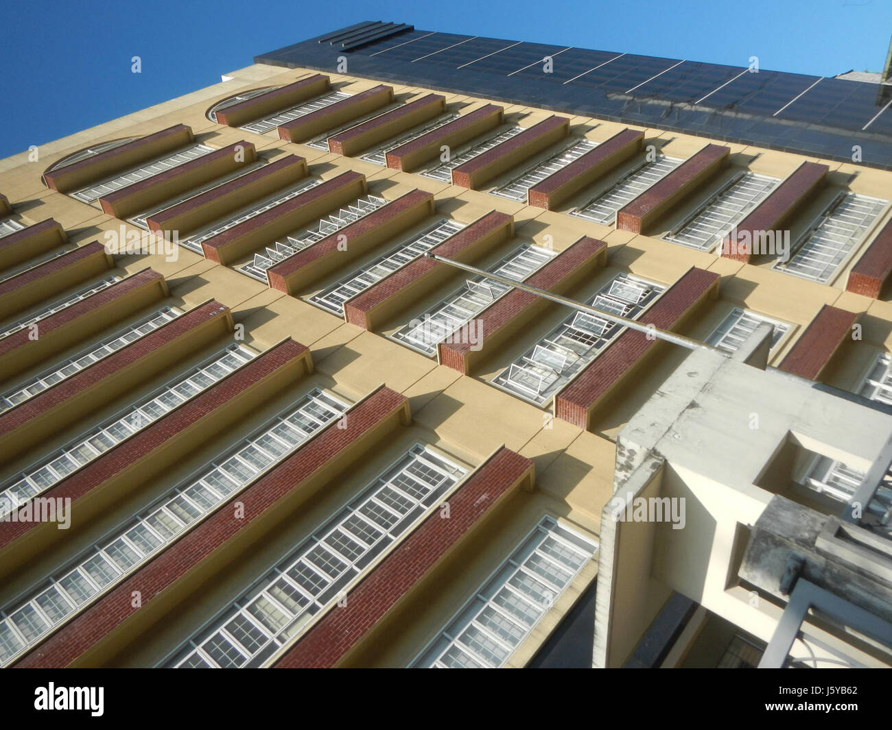0351 Makati Science High School Cembo Kalayaan Avenue 36 Stock Photo ...