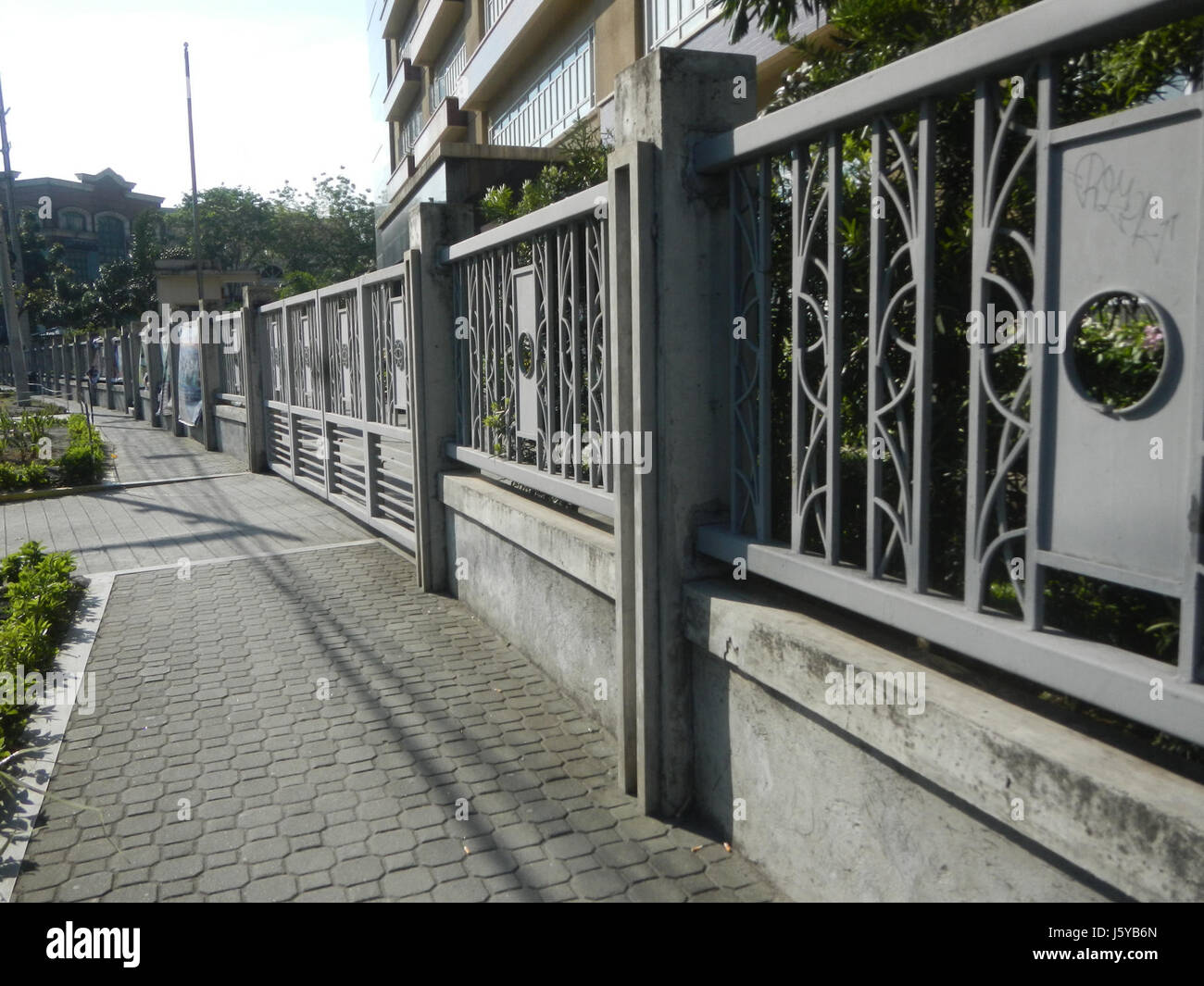 Makati Science High School is located along Kalayaan Avenue in the ...