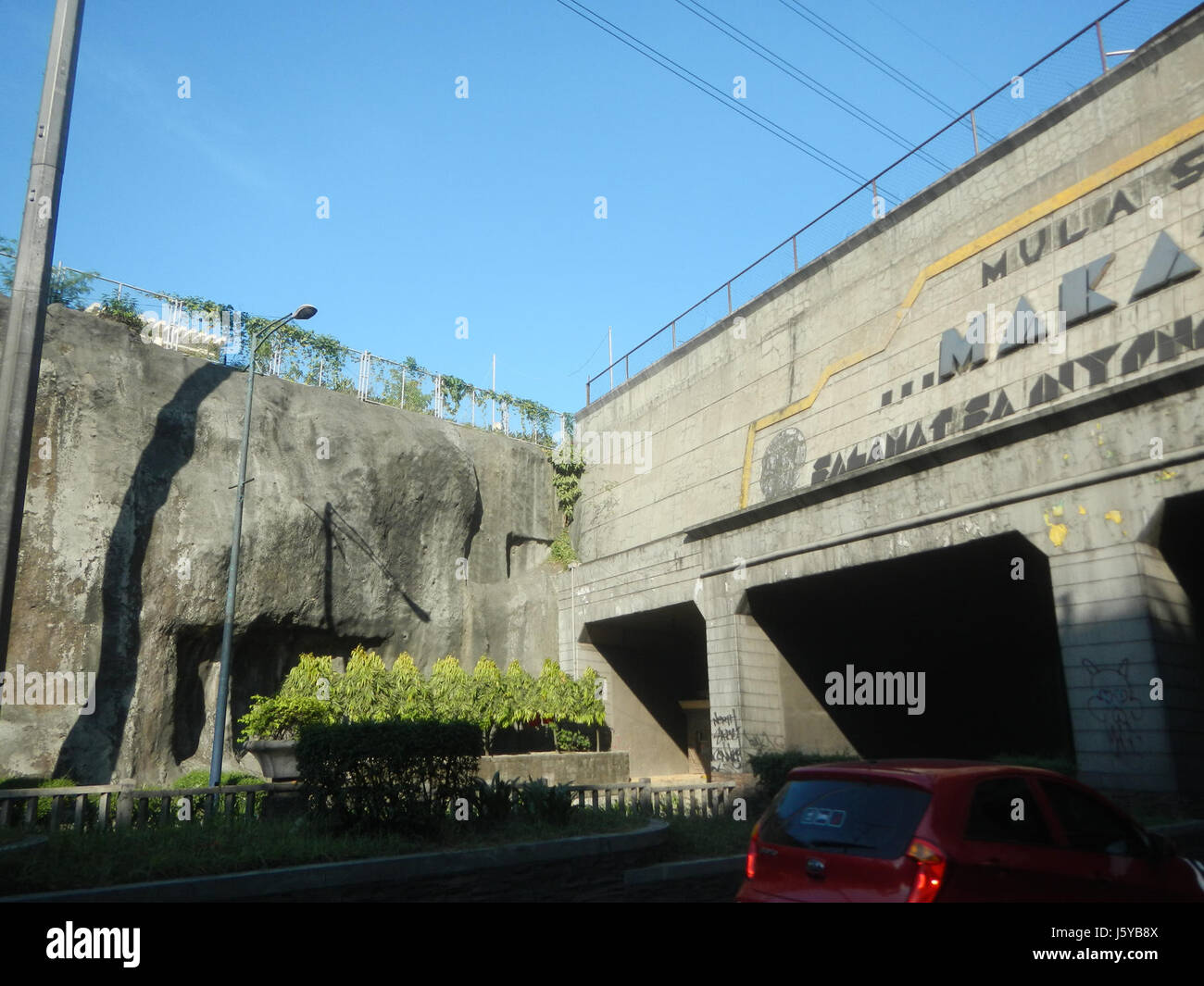 This location in East Rembo, Makati City, along Kalayaan Avenue and ...