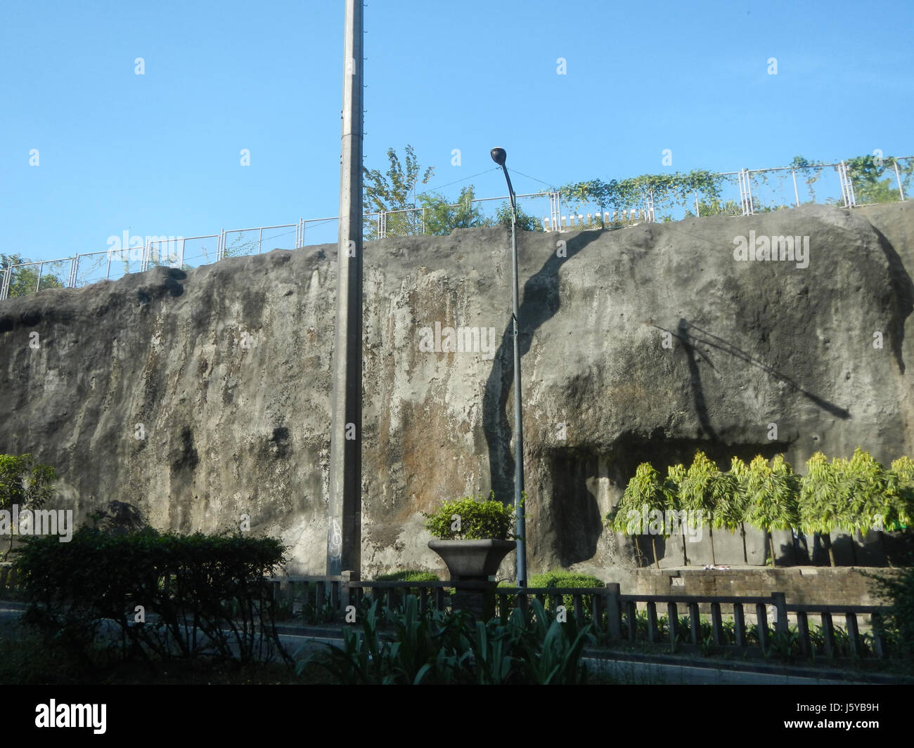 This title refers to a location in East Rembo, a barangay in Makati ...