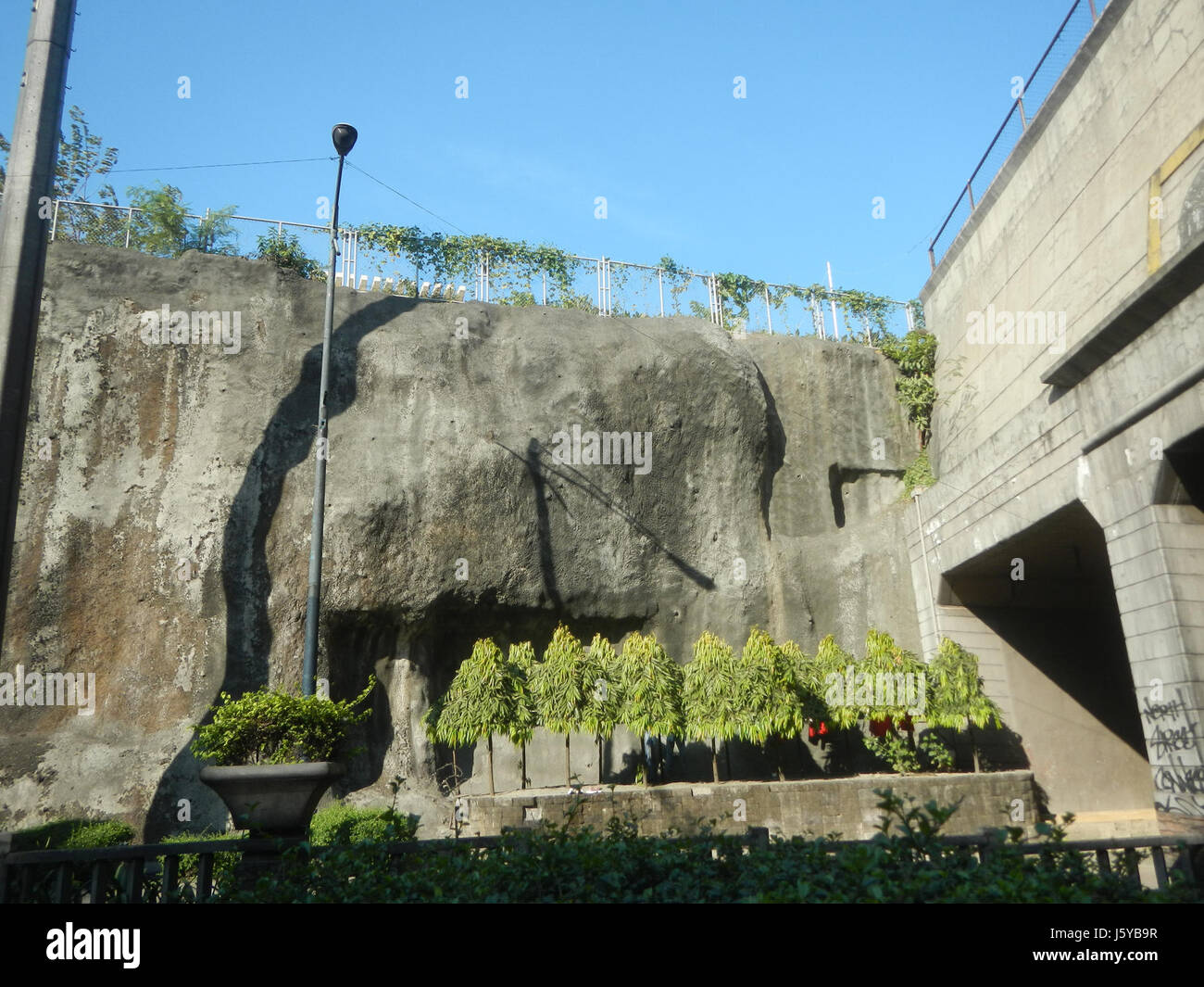 The East Rembo Barangays and Kalayaan Avenue in Makati City feature a ...