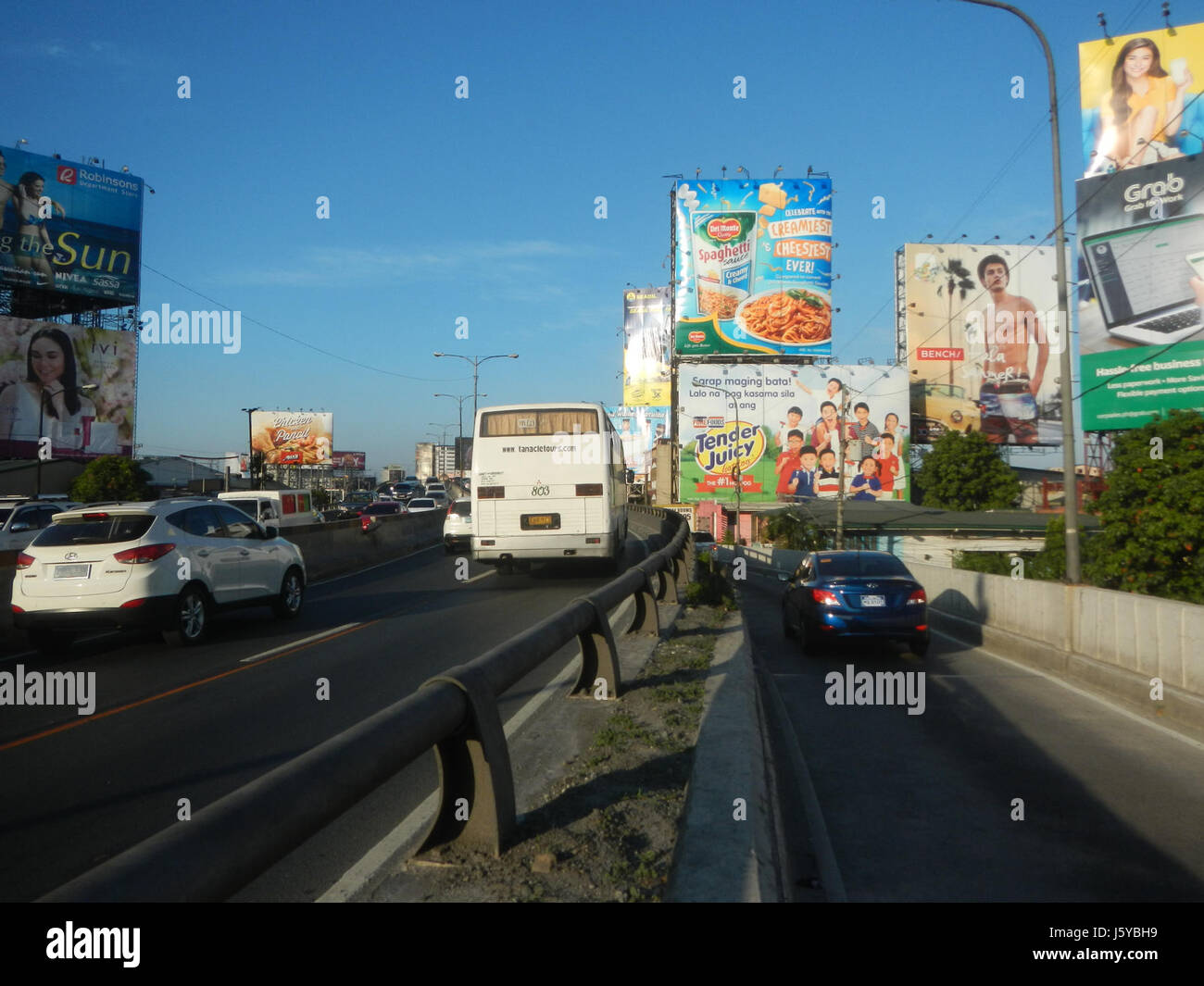 The 01101 C 5 Highway connects several important areas in Pasig City ...