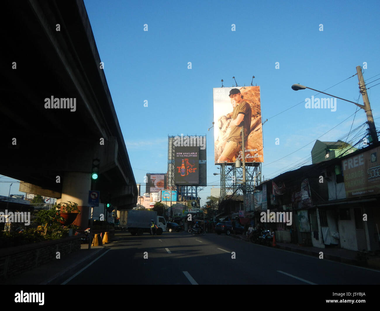This image shows the boundary along C 33 Highway at Bagong Ilog, Pasig ...