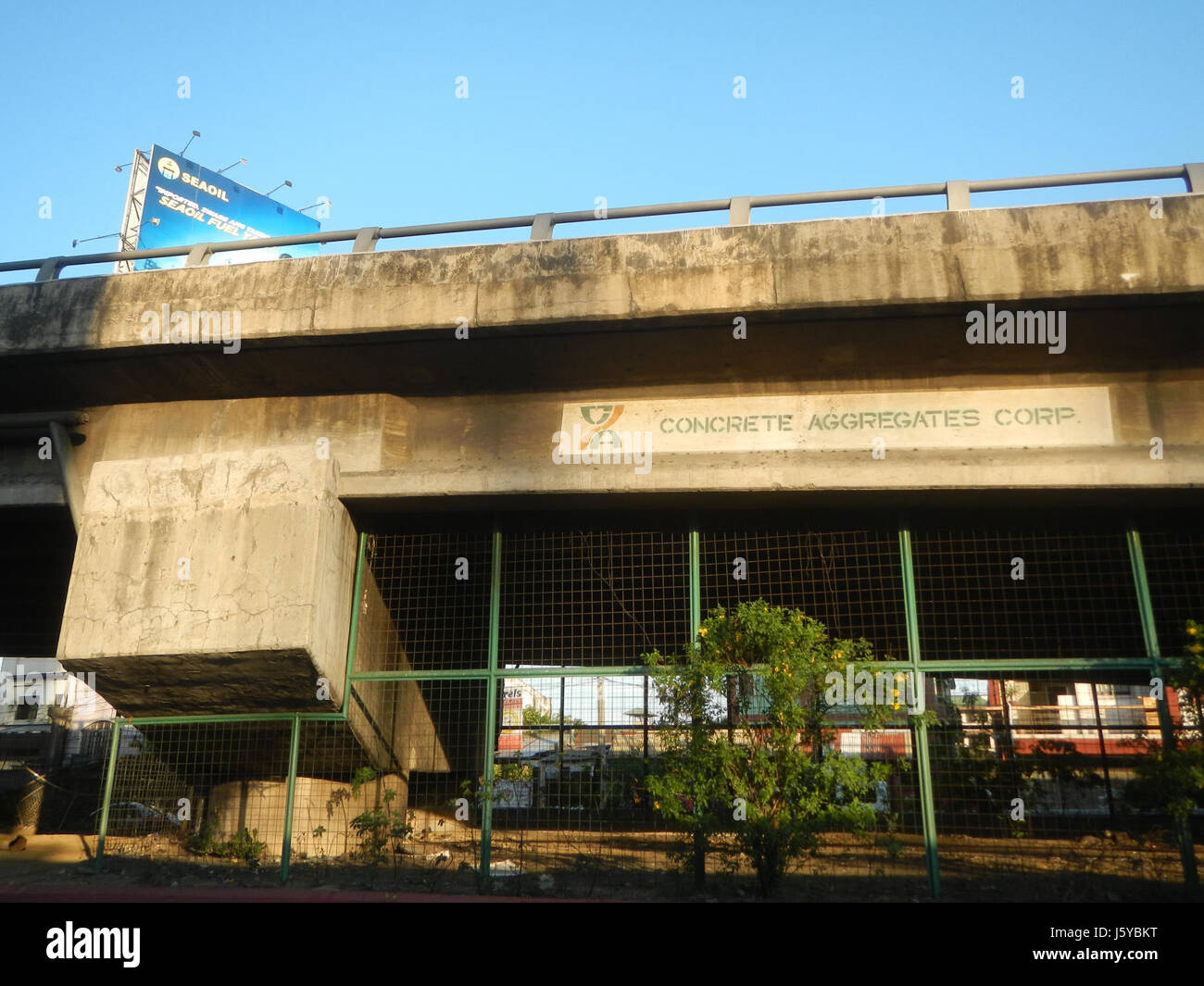 This image showcases the intersection of Circumferential Road 32 ...