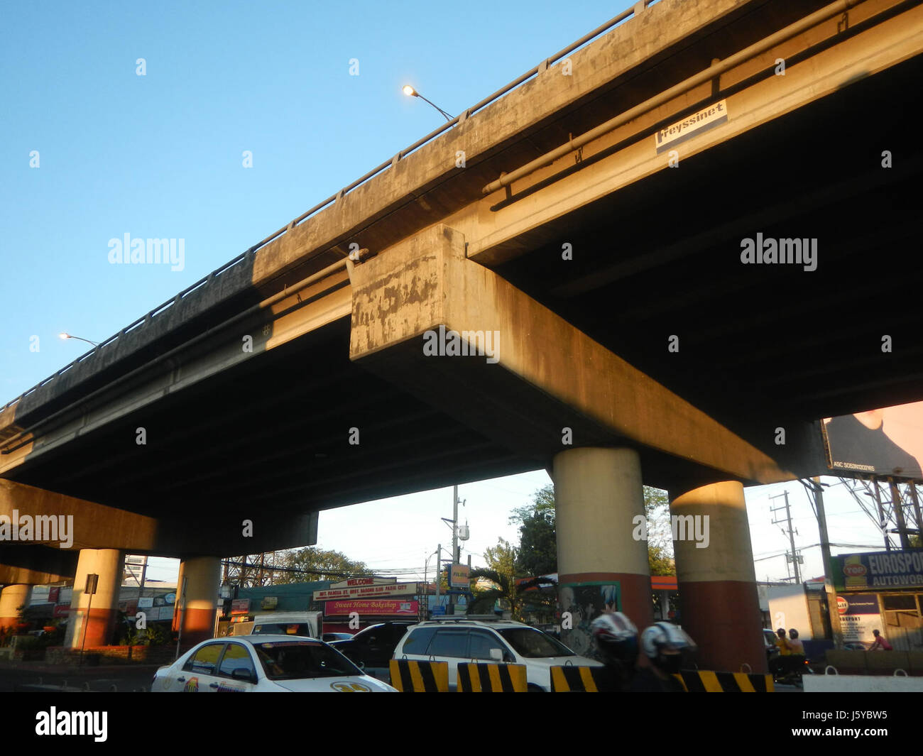 The Circumferential Road 6, located in Bagong Ilog, Pasig, includes the ...