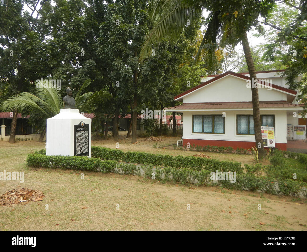 Apolinario mabini shrine hi-res stock photography and images - Alamy