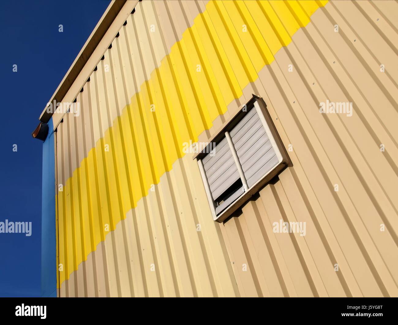 Air pocket hi-res stock photography and images - Alamy