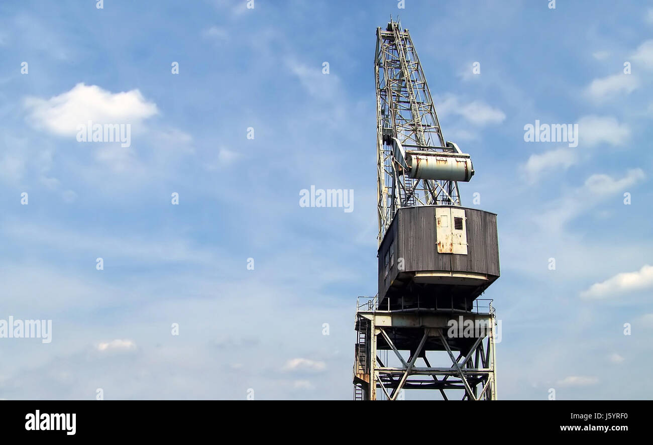 engine drive motor metal weight bracket raise lift hoist crane blue ...