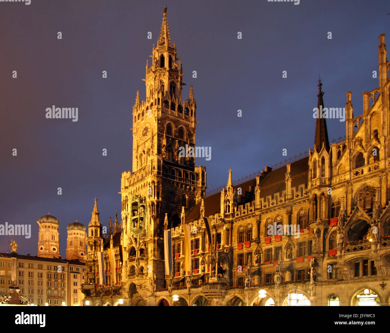 marienplatz in the evening - 2 Stock Photo - Alamy