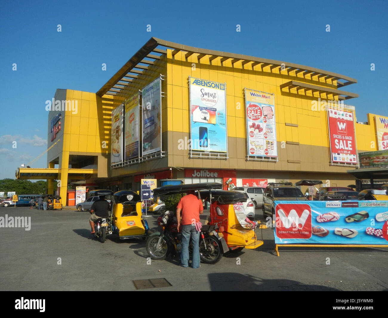 02365 Exterior of Water Mart Plaridel, Bulacan 14 Stock Photo - Alamy