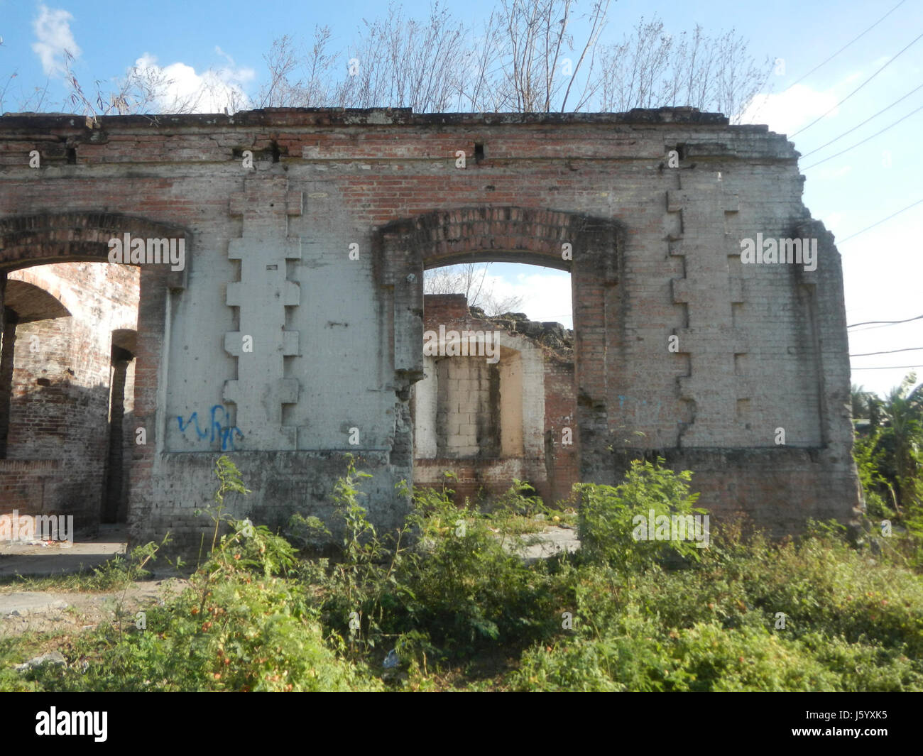 This image depicts the Guiguinto Railway Station located in Bulacan ...