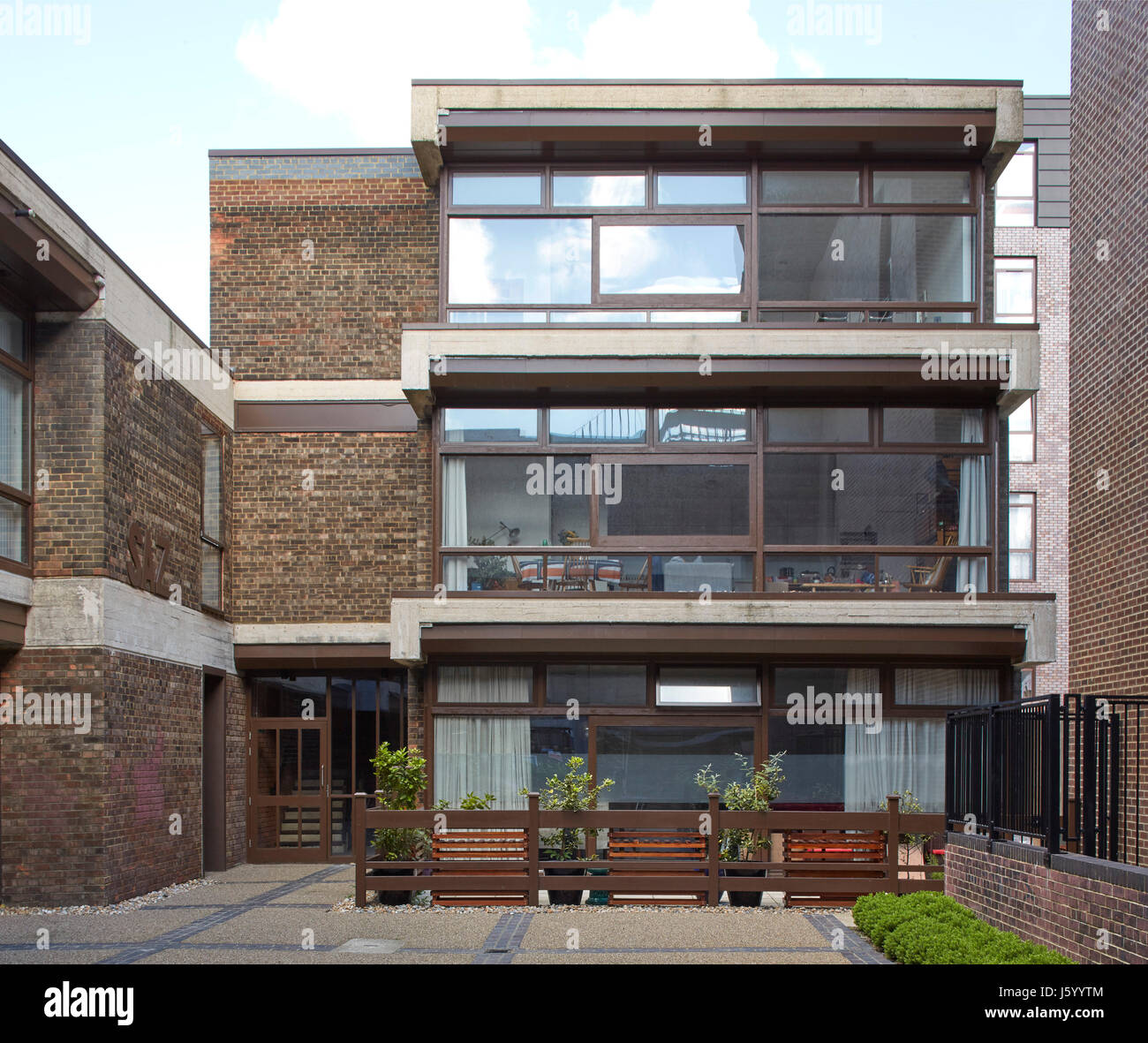 Baylis old school hi-res stock photography and images - Alamy