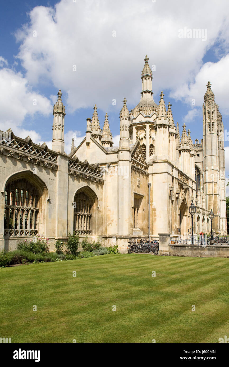 Kings college cambridge entrance gate hi-res stock photography and ...