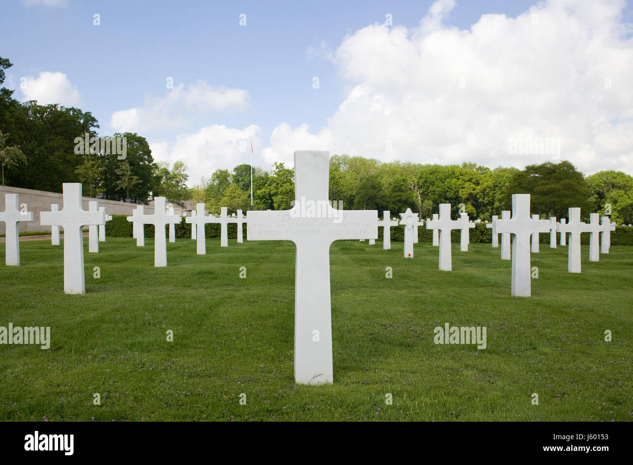 Field of white crosses hi-res stock photography and images - Alamy
