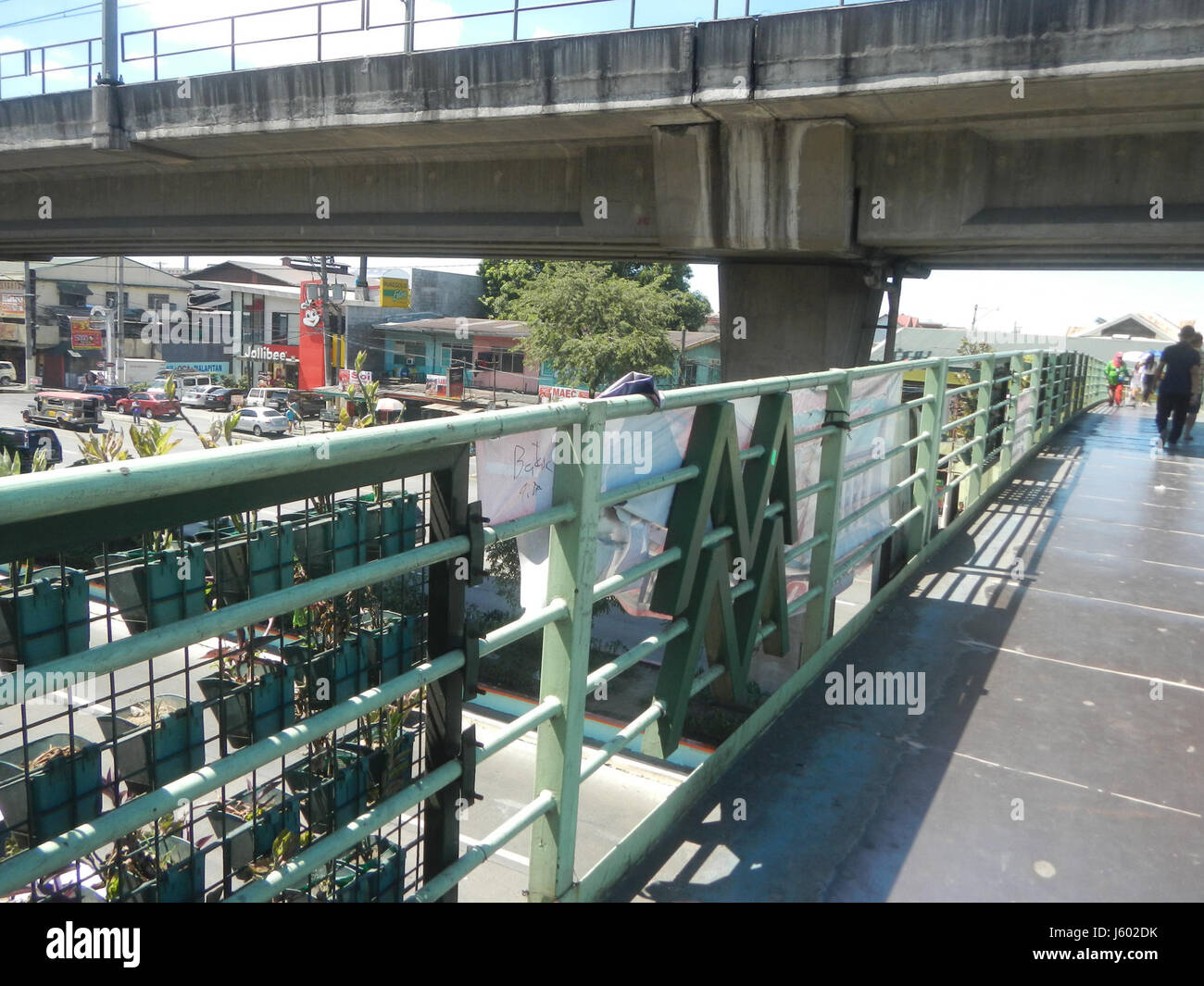02913 Katipunan Footbridge EDSA Bagong Barrio West Caloocan City 02 ...