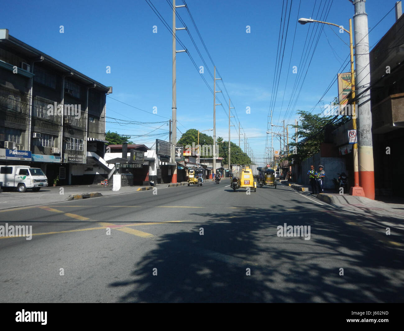 Monument at the boundary between Pasig City and East Rembo, Makati City ...