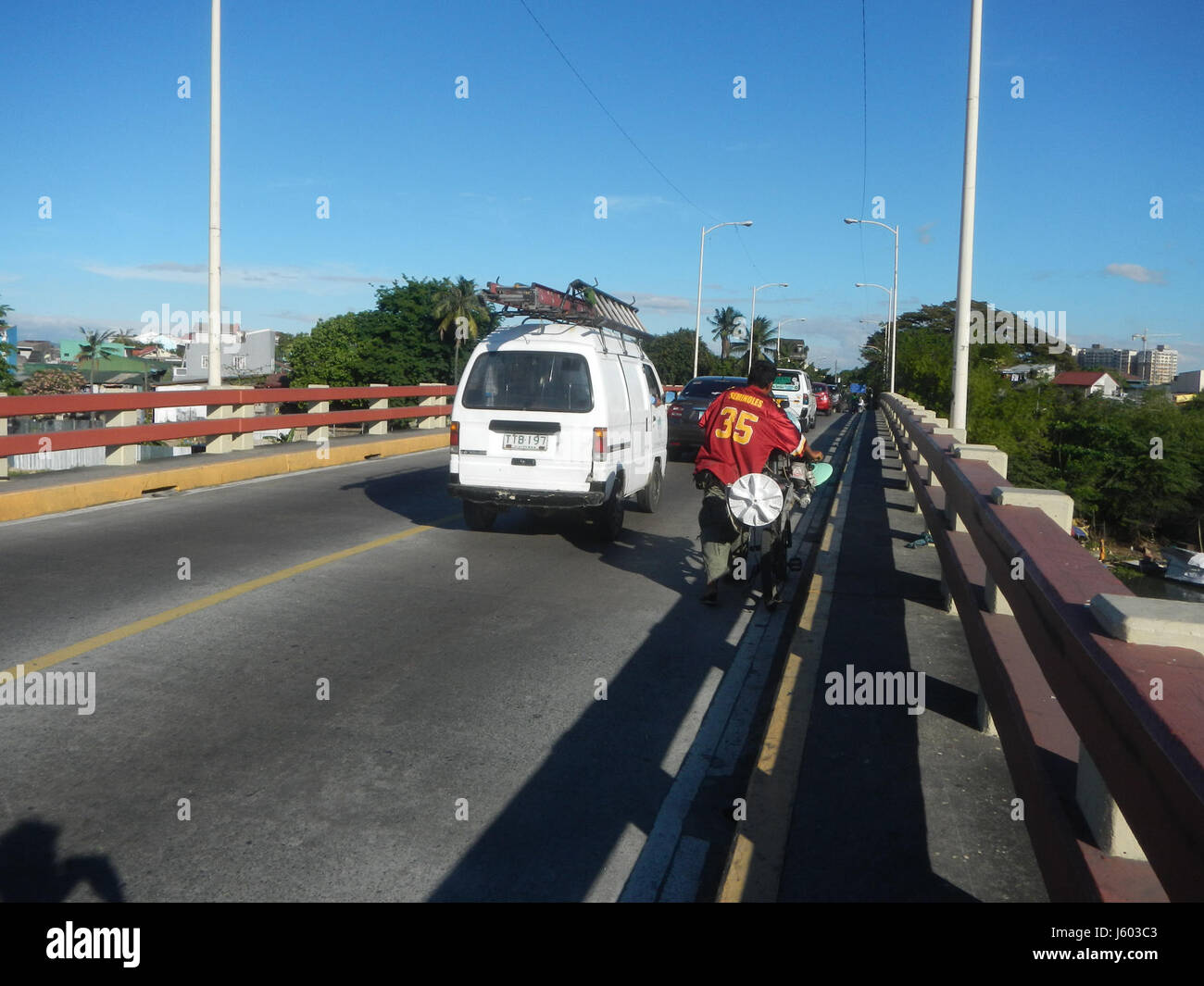 03668 Santa Rosa Bridge Bagong Ilog River Pasig City 14 Stock Photo - Alamy