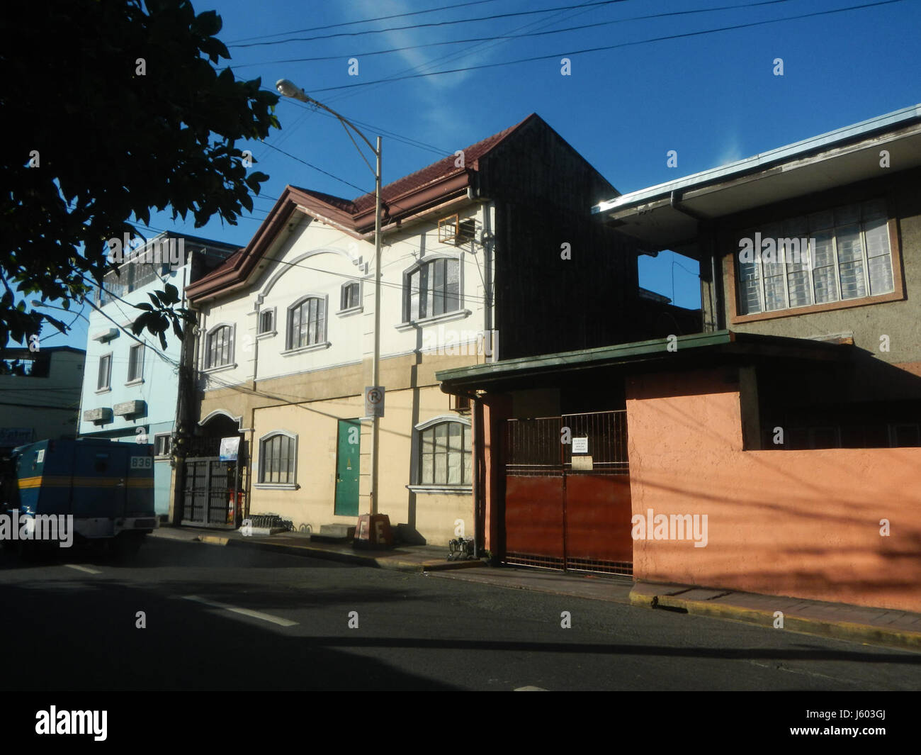 An image of Avis Street in the Bagong Ilog district of Pasig City ...