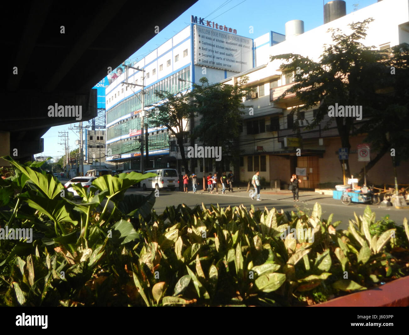 E. Rodriguez, Jr. Avenue in the Bagong Ilog area of Pasig City is a key ...