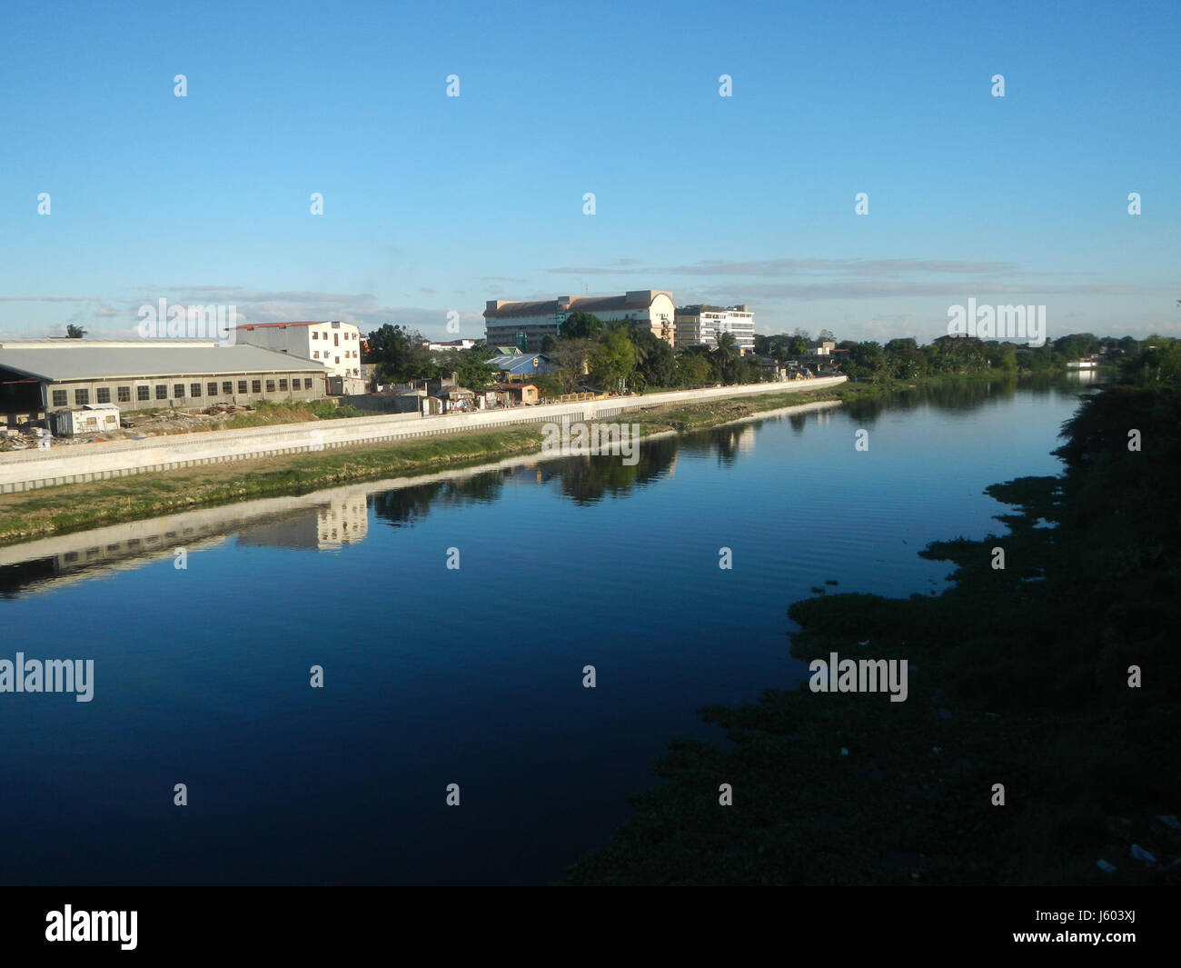 The Vargas Bridge, located in Kapasigan, Bagong Ilog, and Pasig ...