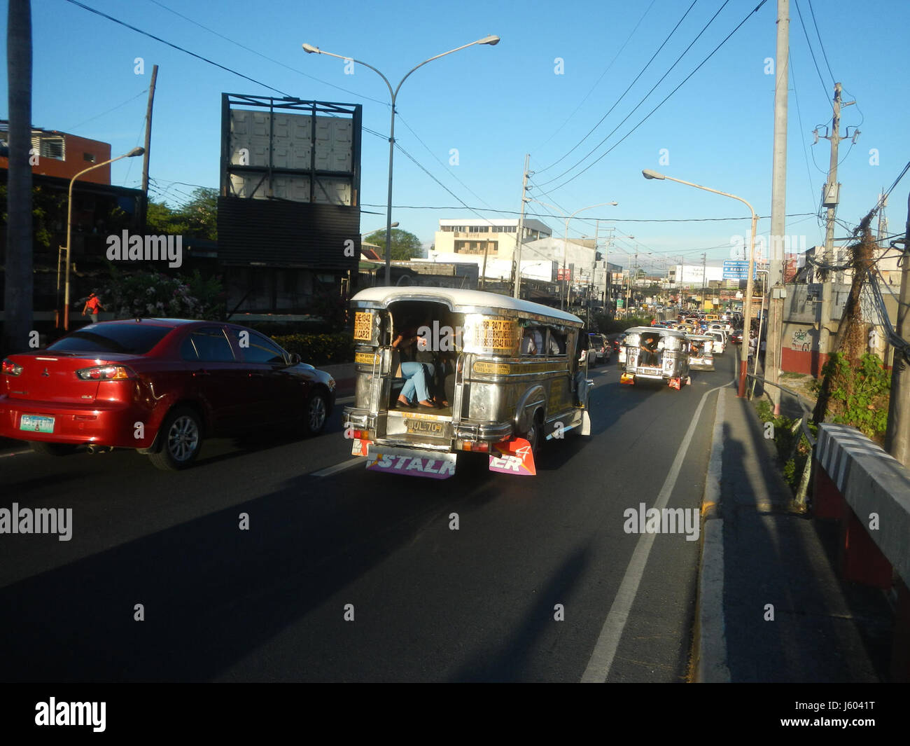 This reference highlights the Vargas Bridge in the Pasig City area ...