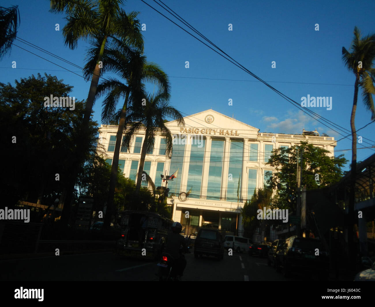 04190 Pasig City Hall Compound Revolving Tower Mega Market Parking 01 ...