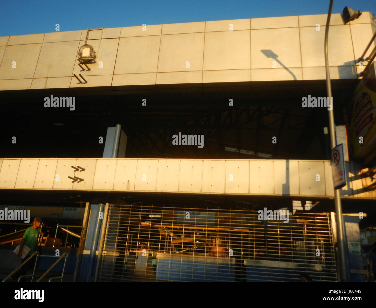 04190 Pasig City Hall Compound Revolving Tower Mega Market Parking 24 ...