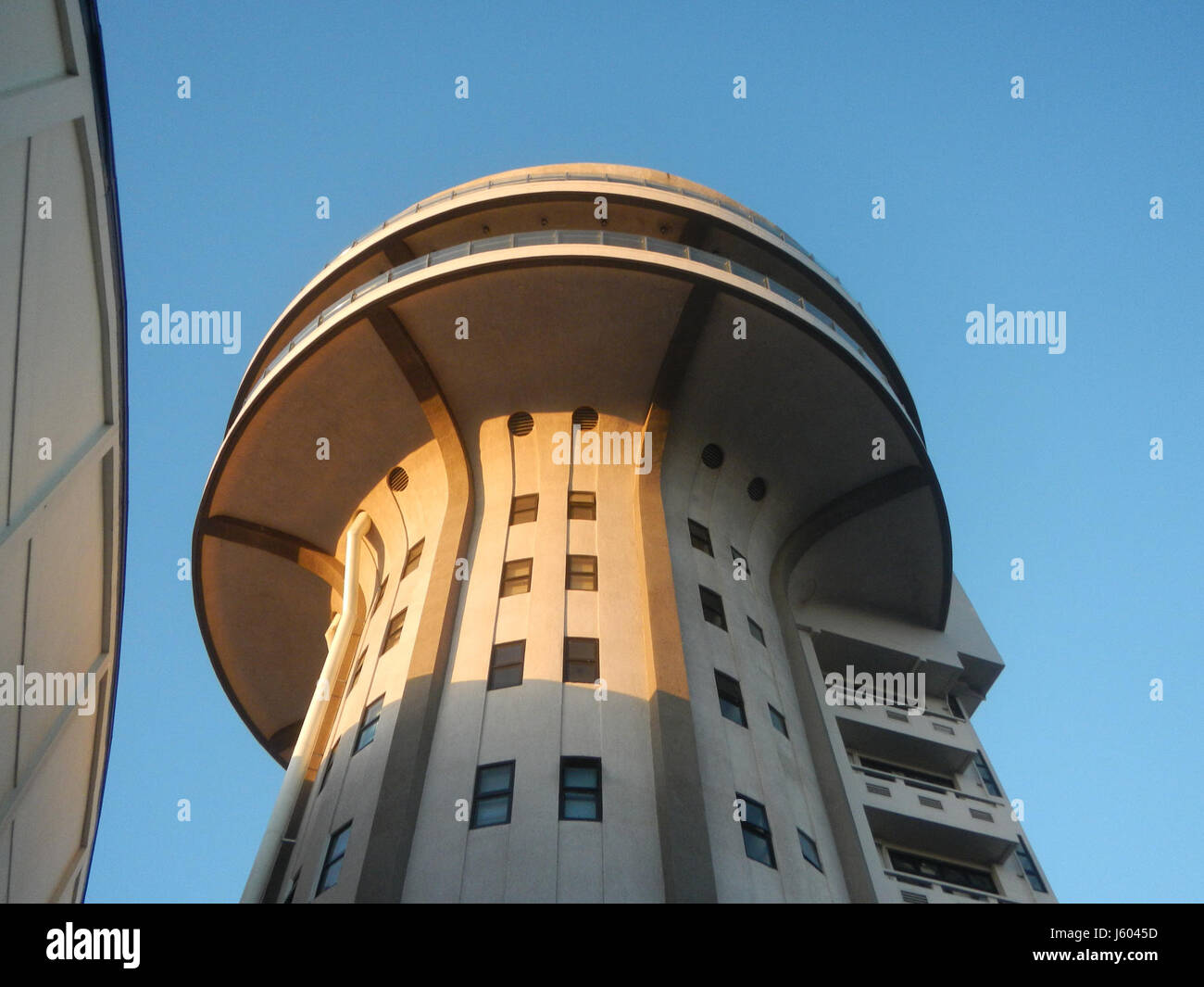 Modern structures nearby hi-res stock photography and images - Alamy