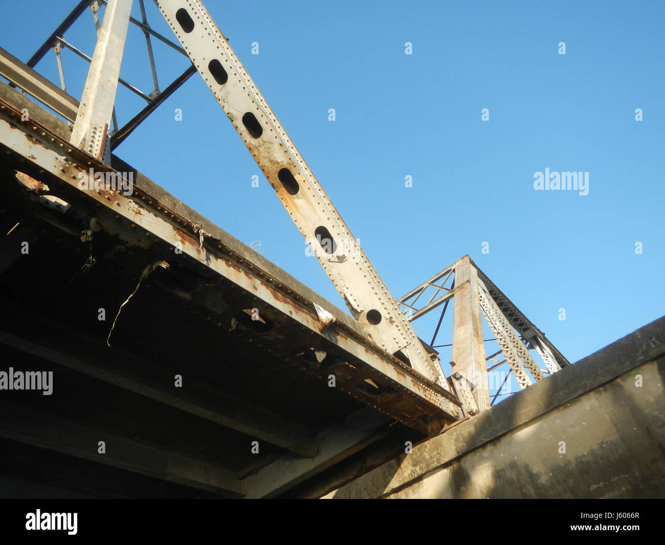 The Old and New Sulipan Apalit Bridges in Bulacan, located in the ...